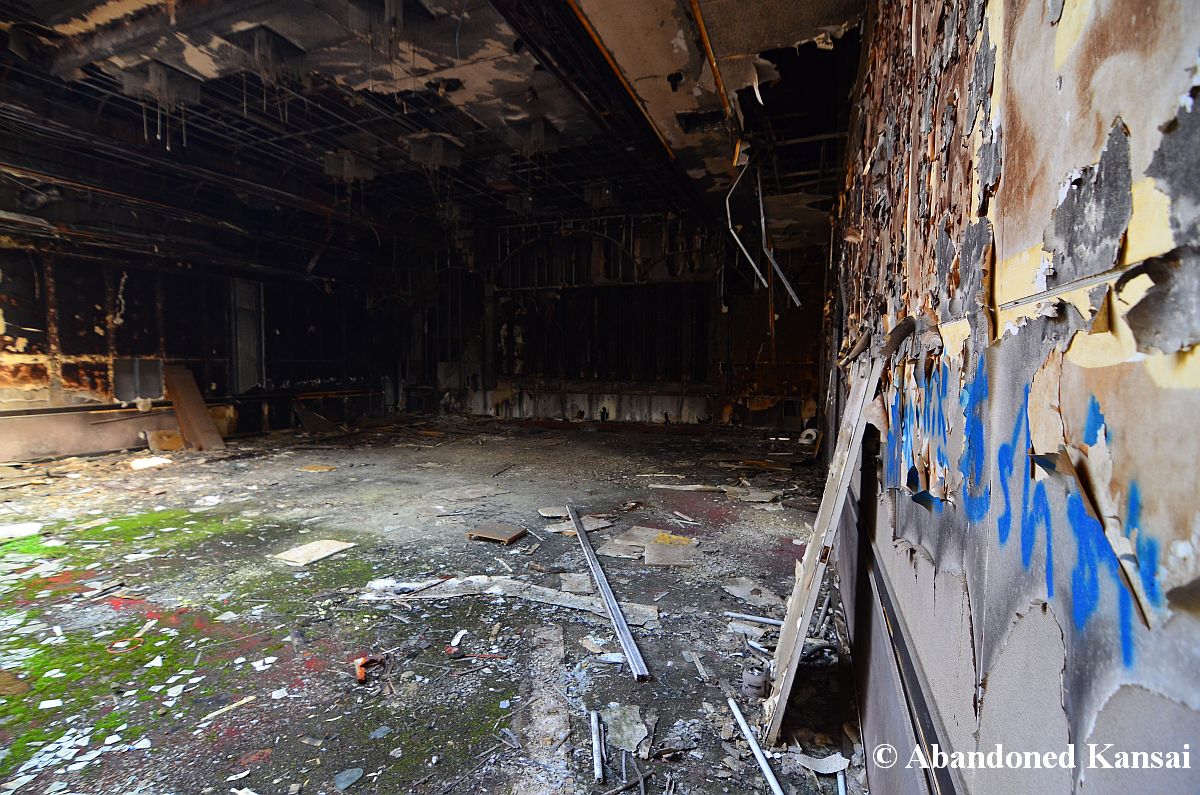 Burned Out Wedding Hall | Abandoned Kansai