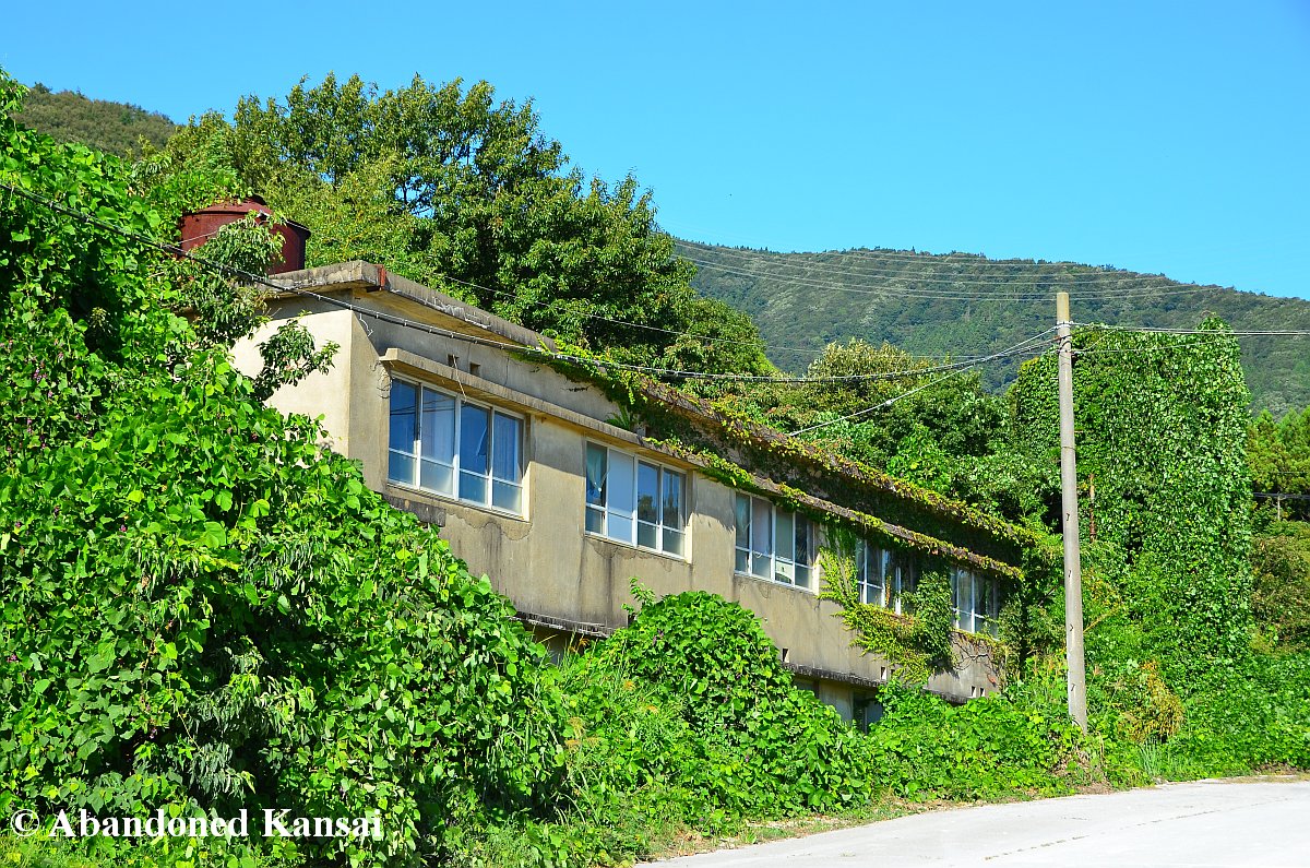 Mostly Overgrown Building | Abandoned Kansai
