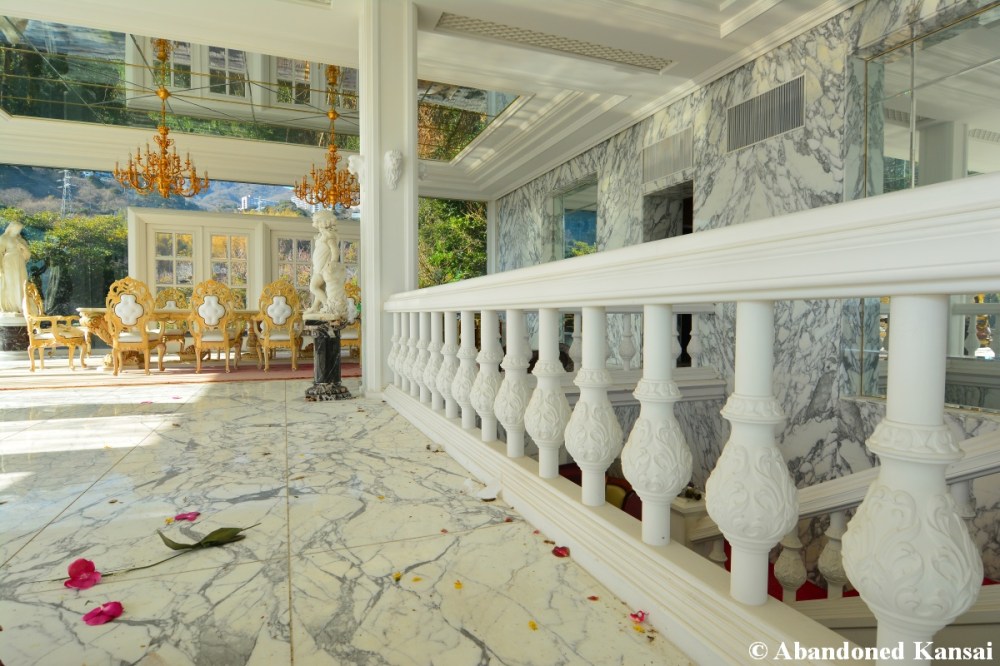 Deserted Billionaire Mansion Japan | Abandoned Kansai