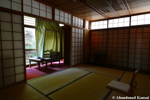 Old-fashioned Japanese Hotel | Abandoned Kansai