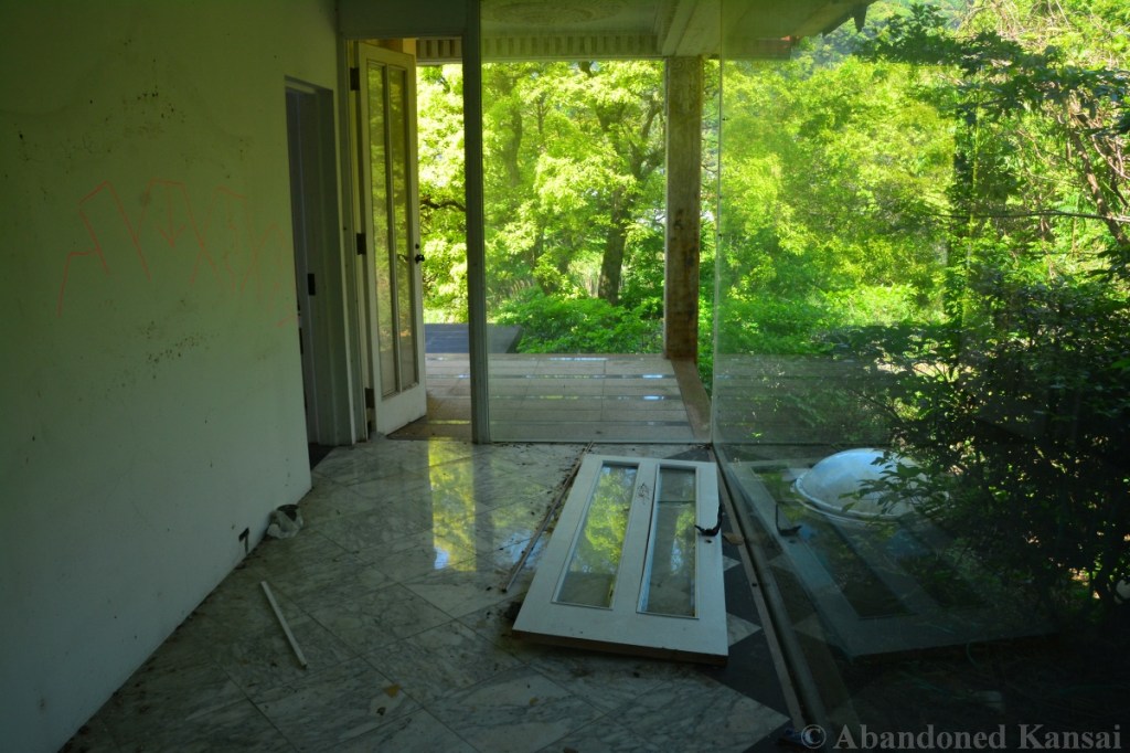 Genshiro Kawamoto’s Abandoned Mansions – The Final Chapter | Abandoned ...